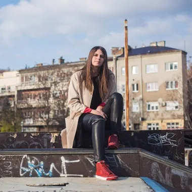 BE YOUR OWN TEAM | Buzz - Online Shop